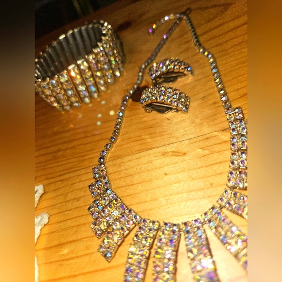 Vintage | Jewelry | Vintage Gold And Crystal Jewelry Set | Poshmark